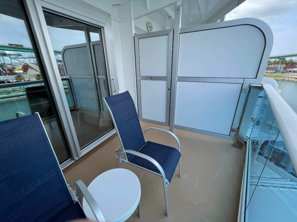 Best of the obstructed view balcony cabins on Discovery Princess ...